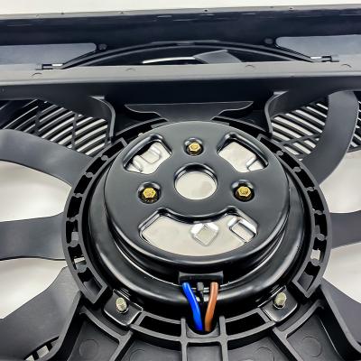 Cina BMW Serie 5 1995-2003 Ventilatori di raffreddamento automatici da 3,0 litri 300W 64546921395 64546921946 in vendita