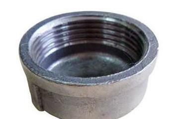 中国 造られた通された管の帽子の炭素鋼の管付属品 販売のため