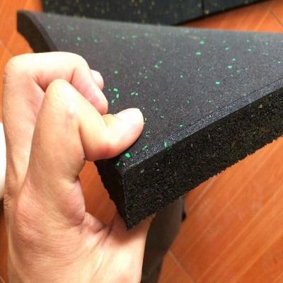 China EPDM Gym Flooring Rolls Rubber Tile Making Machine Anti Slip for sale