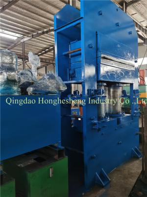 Cina Mudapron di gomma Mat Making Machine Vulcanizing For producendo paraspruzzi di gomma in vendita