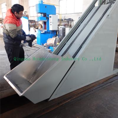 China Hoisting Machine Bucket Elevator for Kneader Rubber Mixing Mill for sale