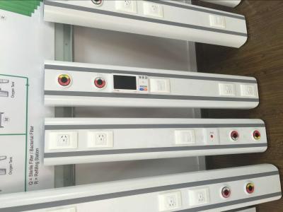 中国 YD-E 1500MMの二重平たい箱の入院患者部屋のためのLEDライトが付いている青いベッドの頭部の単位 販売のため