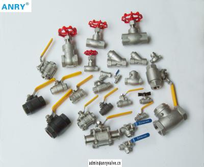 Cina SS304 1000WOG BSP ha infilato la valvola a sfera puntigliosa di acciaio inossidabile di 2 pezzi in vendita