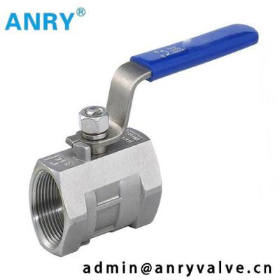 Cina L'un pezzo solo BSP FNPT ha infilato la valvola a sfera del corpo PTFE Seat 1000WOG di SS304 SS316 in vendita
