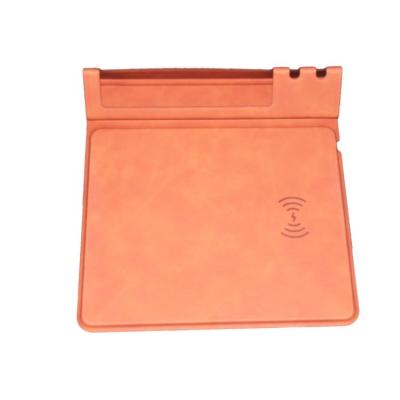 Cina Personalized  Customized Logo Pu Leather Multifunctional Water Proof Smart Foldable Wireless Charging Mouse Pad in vendita