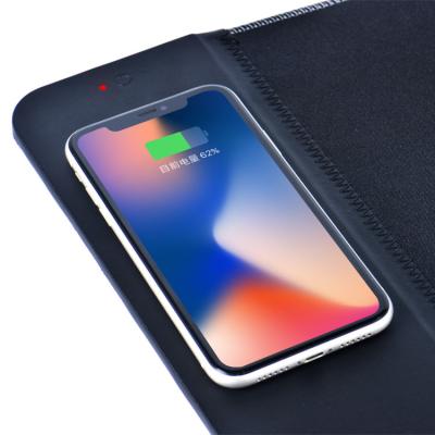 Cina Il caricatore senza fili di carico senza fili del cuscinetto di topo 10W ha esteso il gioco morbido Mousepad 2 in 1 stuoia in vendita