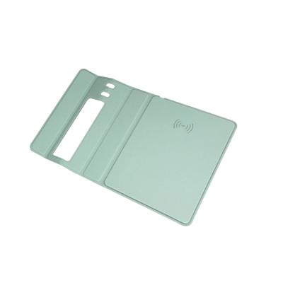 Cina Manufacturers Wholesale Customize Logo Size Multifunctional Folding Chargeable Wireless Charging Leather Mouse Pad in vendita