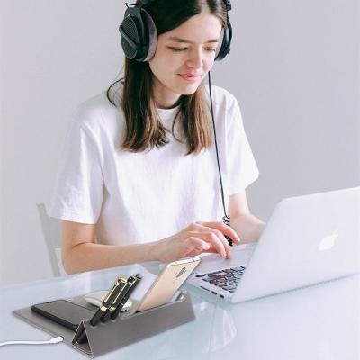 China Stootkussen van de de Gift Multifunctionele Muis van de Heatproof het Draagbare Draadloze Lader Collectieve Te koop