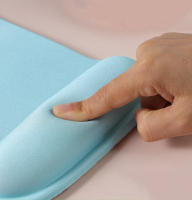 China Het ergonomische Stevige Stootkussen van de de Gift Waterdichte Muis van de Kleuren Draadloze Lader Collectieve Te koop