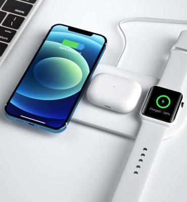 China Ultra dünner Vielzweck-drahtloser Ladegerät-Leichtgewichtler 3 mit 7,5 W in 1 zu verkaufen