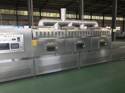 Cina Essiccazione di microonda della purè di patate e periodo ridotto rispondente a macchina di sterilizzazione in vendita