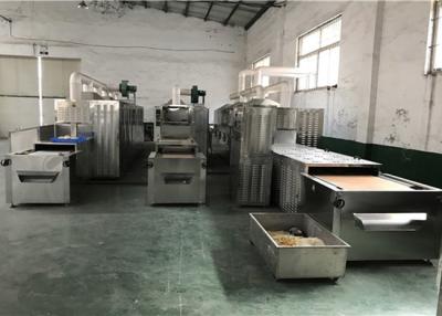 Cina Multi frequenza funzionale dell'attrezzatura 2450±50MHz del riscaldamento a microonde per lo spuntino in vendita