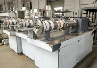 Cina Completi CE del pesce dell'alimentazione di tensione di galleggiamento automatica 380V/50Hz della macchina compiacente in vendita