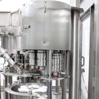 China Automatic CE Carbonated Beverage Filling Machine For PET Bottle for sale