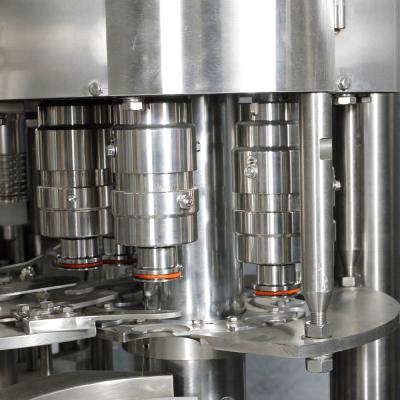 Cina 2000 - 20000BPH Macchina di riempimento di succo Macchina di imbottigliamento di succo per bottiglia in PET in vendita