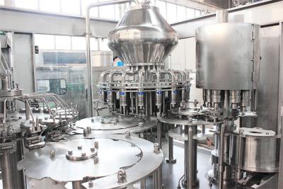 China Máquina de enchimento automática de suco de laranja de alta precisão com função de enchimento a quente à venda