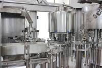China Manufacturing Plant Auto Liquid Filling Machine 2000BPH Capacity for sale