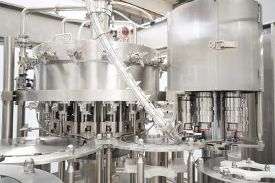 China Máquina de enchimento de bebidas carbonatadas de 100 ml a 500 ml Máquina de enchimento de bebidas refrigeradas de 110-380v à venda