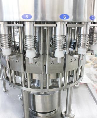 Cina Macchina di riempimento di vetro ad acqua ad alta efficienza con pressione dell'aria da 0,4 a 0,6 MPa in vendita
