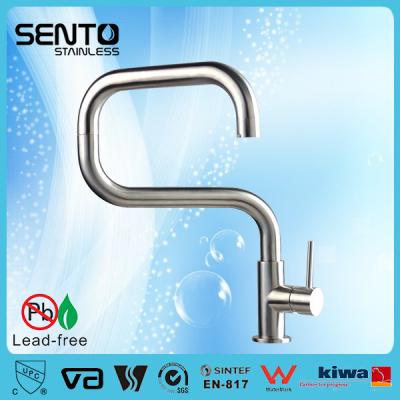 China grifo flexible de moda de la cocina de la primavera 2016 en venta