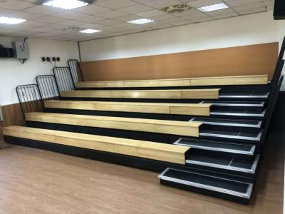 China Systèmes de places assises télescopiques d'anti glissement de cour de sport d'intérieur for sale