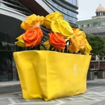 China Custom - Made Flower Bag Sculptures for Decor | High - Quality Art Pieces for sale