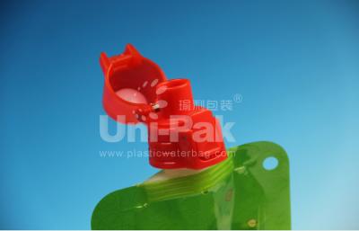 China Recyclable Camping Liduid Green Packing Foldable Water Bag with Carabiner for sale
