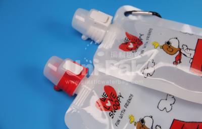 China Food Safe Reusable Spouted Foldable Water Bag with Carabiner for sale