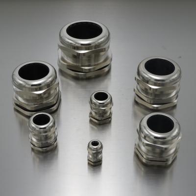 中国 複数のエントリケーブル腺アルコール抵抗力があるちり止めのポリプロピレン 販売のため