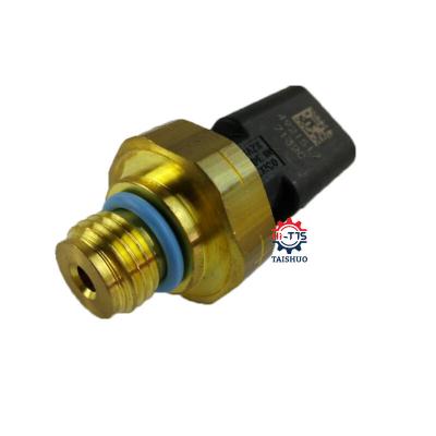 China Komatsu 6D170 6D125 6D140 Engine Oil Pressure Sensor 6219-81-1961 for sale