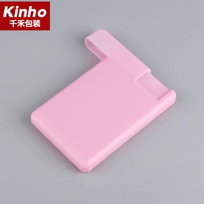 Cina Bottiglie di profumo vuote da viaggio Disinfettante per le mani a forma di carta con tappo a slittamento da 20 ml in vendita