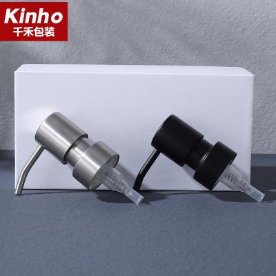 Cina 24/410 28/400 Dispenser di sapone per le mani Pompa di sapone di bambù a costine per il bagno in vendita