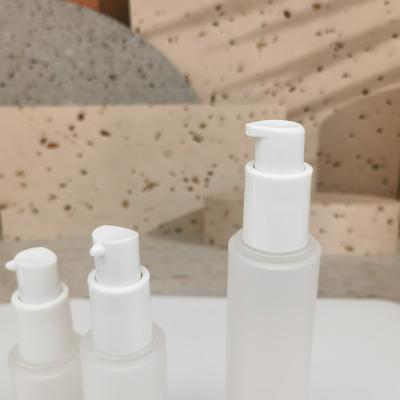 Cina 15ml 30ml 50ml Airless Vacuum Pump Bottle Frosted Matt For Lotion Cream Foundation Serum in vendita