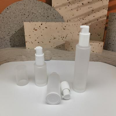 Cina 15ml 30ml 50ml Airless Vacuum Pump Bottle Frosted Matt For Lotion Cream Foundation Serum in vendita