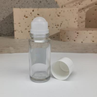 Cina Thickened Transparent Glass Essential Oil Roller Bottles 50ml Deodorant Roll On Bottle in vendita