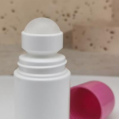 Cina PE Plastic Deodorant Stick Container 50ml Roller Ball Bottles With Arc Top Lid in vendita