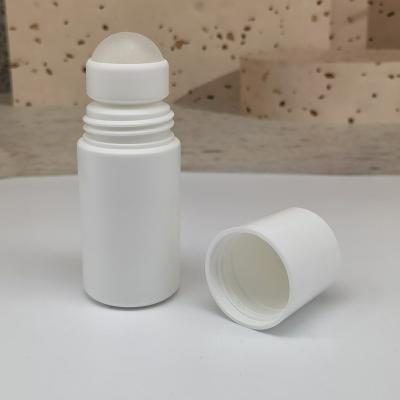 Cina Flat Top Lid 50ml PE Plastic Roll On Bottle For Deodorant Essential Oil in vendita