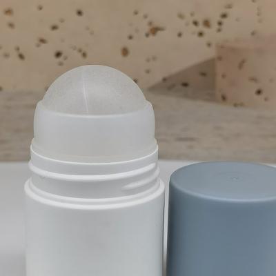 Cina White PP Plastic Deodorant Stick Container 50ml Flat Top Lid Roll On Bottle in vendita