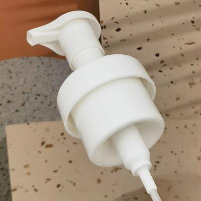 Cina 3cc 58mm Big Dosage Mousse Plastic Foam Pump Hand Soap Dispenser With Clip in vendita