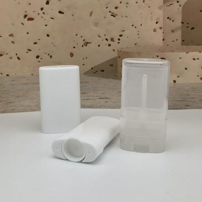 Cina Oval Twist Up Cardboard Plastic Deodorant Bottle Containers Stick 15ml 15g For Lip Balm Body in vendita