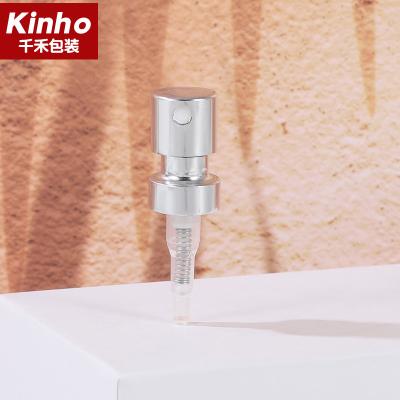 Cina 15/18/20MM Pompa d'acqua di nebbia fine Spruzzatore di profumi in alluminio Pompa di crimping 0,13ML Per bottiglia di vetro in vendita