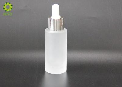 中国 平らな肩の化粧品の包装のびん、30ml曇らされたガラスの空の化粧品の容器 販売のため