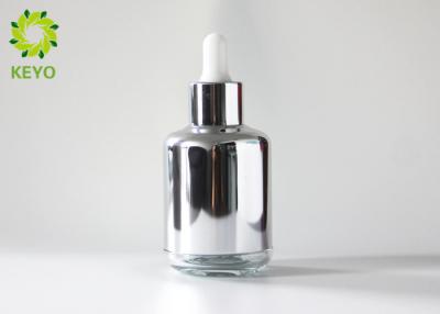 Cina Bottiglie di vetro di alluminio metalliche del contagoccia di Shell per capacità 60ml dell'olio essenziale in vendita