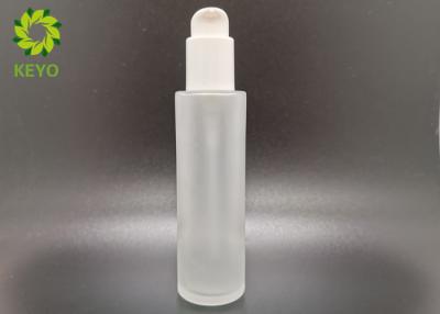 中国 4oz 120mlは白い色ポンプ スプレーヤーが付いている曇らされたガラスの化粧品のびんを空けます 販売のため