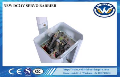 China Motor ajustable del inversor de las puertas de la barrera de la calzada que adopta el modo de control remoto completo en venta