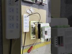 Operador de puerta corredera con control remoto automático, máximo 1500 kg