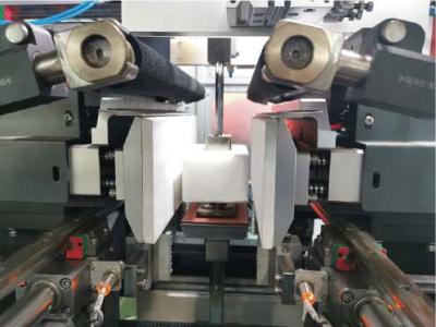 China Máquina automática de formação de caixas de cartão de alta velocidade de dupla cabeça para caixas rígidas à venda