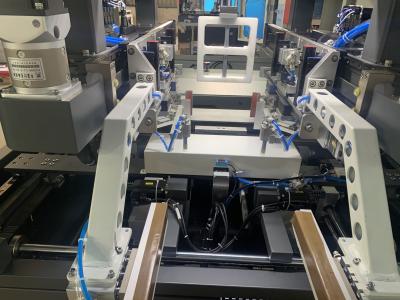 Cina Intelligente macchina automatica ad alta velocità per la fabbricazione di scatole rigide 25-30pcs/min in vendita