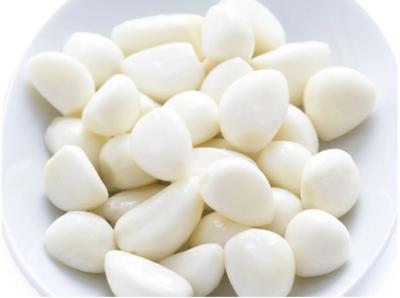 China 2019 wholesale white peeled garlic 6 cm fresh garlic for sale