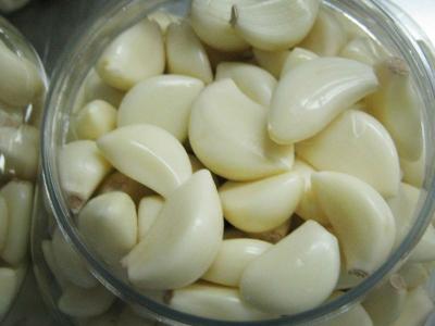 China Hot Sale Peeled Garlic with Vacuumize Packing for sale